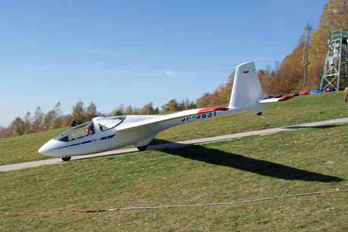 W Bezmiechowej rozbił się PW-6U - Altair Agencja Lotnicza | Altair